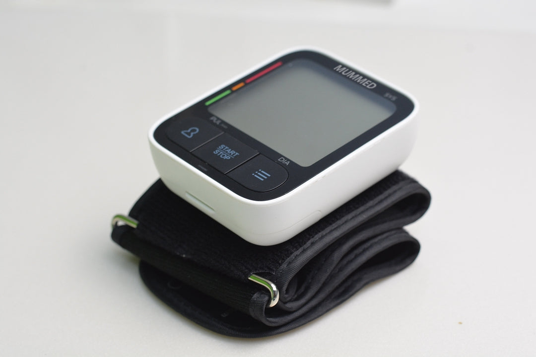 MUMMED Wrist-Type Arterial Blood Pressure Measuring Apparatus with Col ...