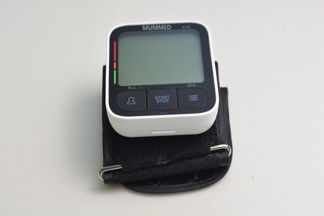 MUMMED Wrist-Type Arterial Blood Pressure Measuring Apparatus with Col ...
